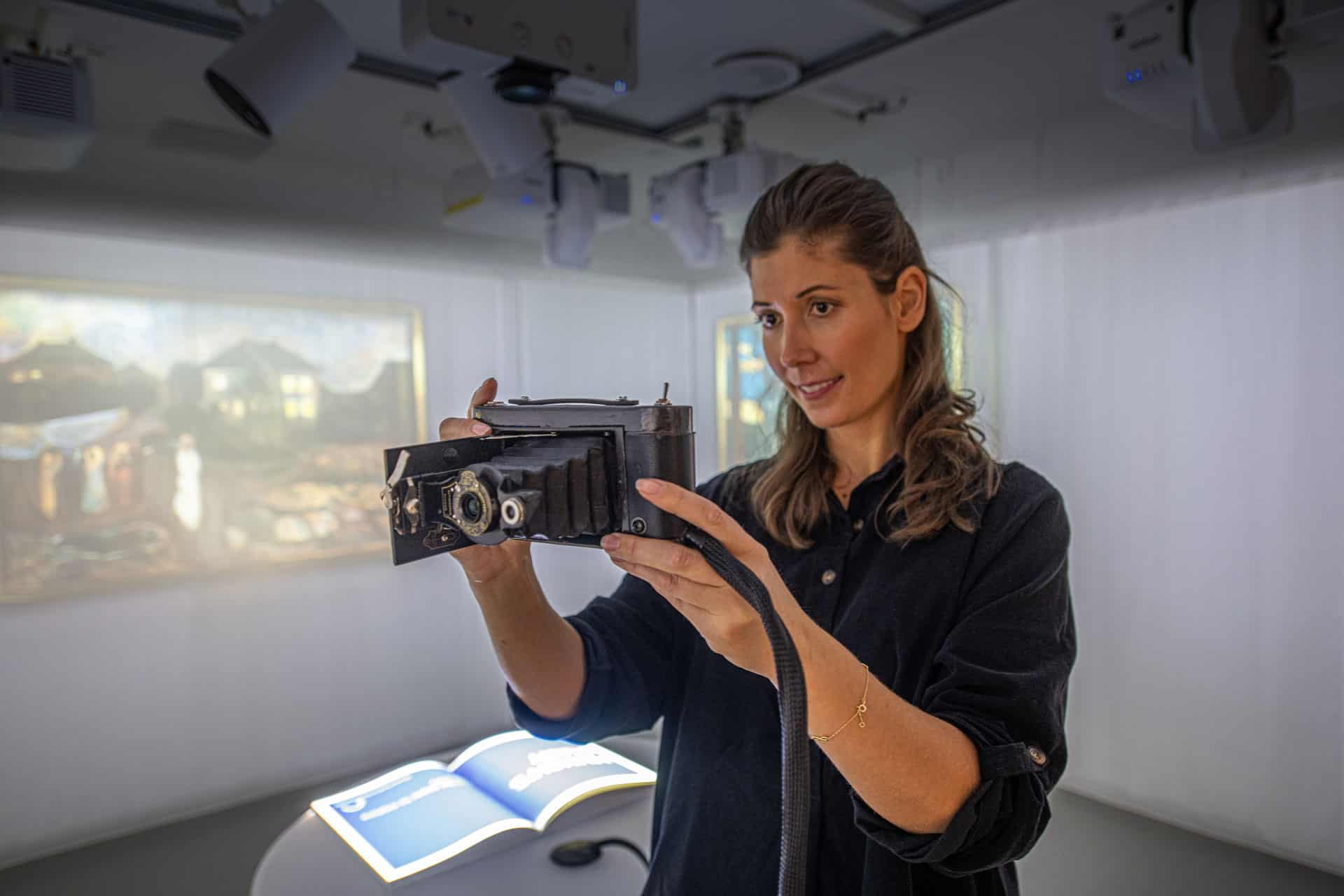 To Paint His Life - Munch - Action Designer